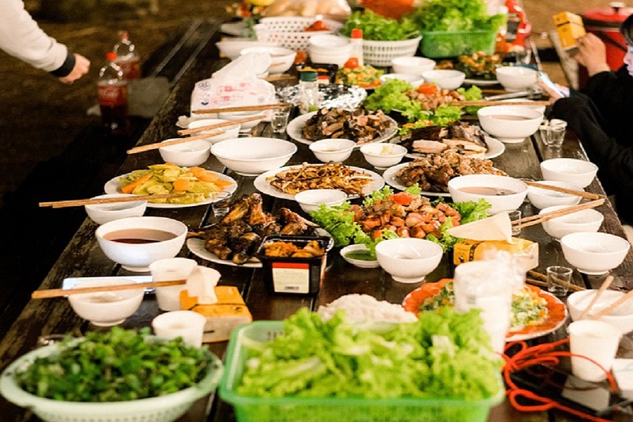Exploring famous foods from different countries